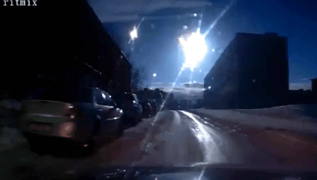 Meteor-like Object Explodes Over Russia | IFLScience