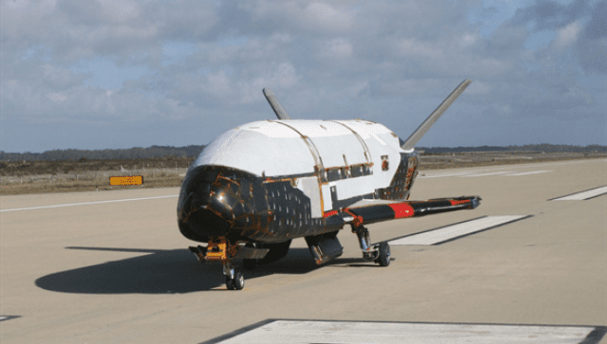 US Air Force's Secret Space Plane Continues To Mystify | IFLScience