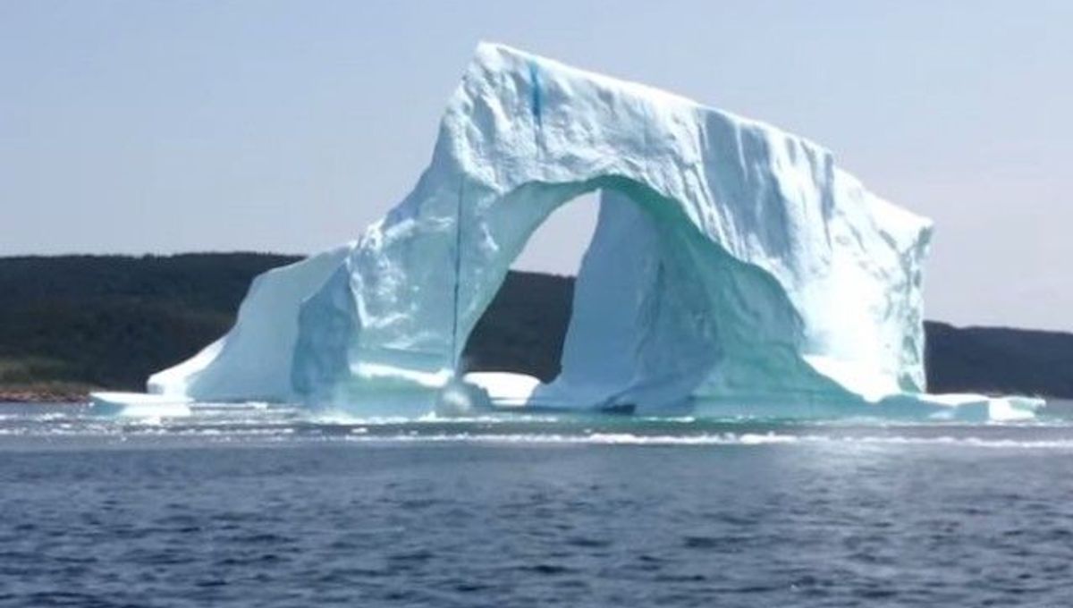 Watch Huge Iceberg Suddenly Collapse | IFLScience