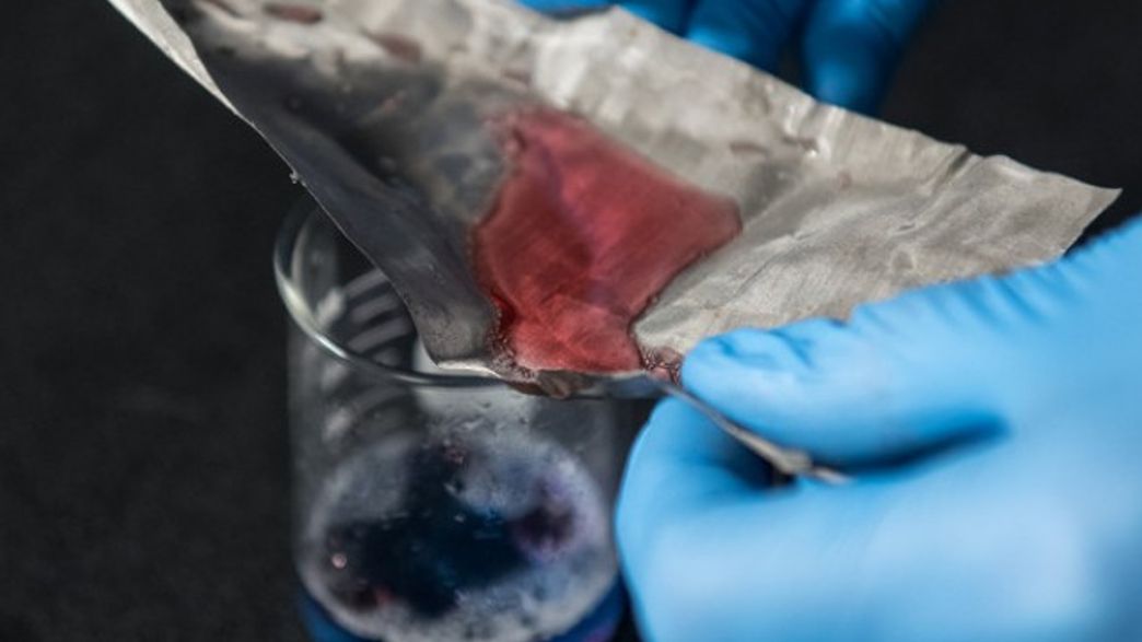New And Inexpensive Material Captures Oil But Lets Water Through ...