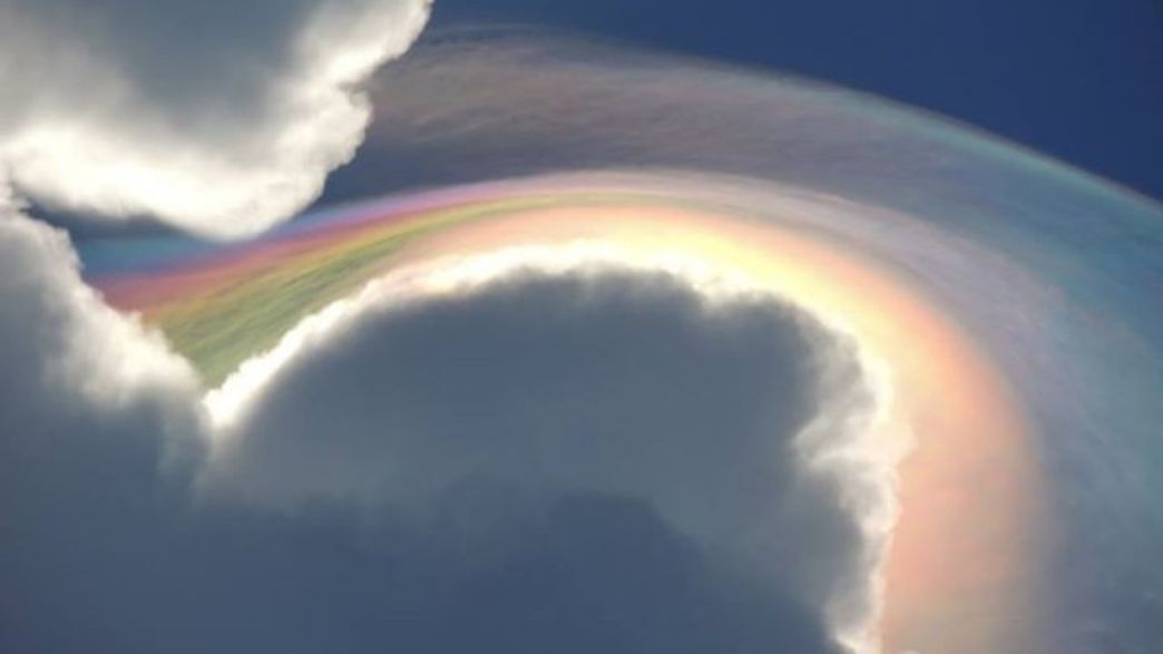 Spectacular Rainbow Cloud Spotted In Jamaican Sky | IFLScience