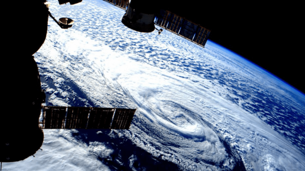 Astronaut Scott Kelly Photographs Superstorm Jonas From Space | IFLScience