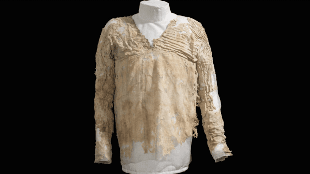 World's Oldest Woven Garment Is A 5,000-Year-Old V-Neck Dress From ...