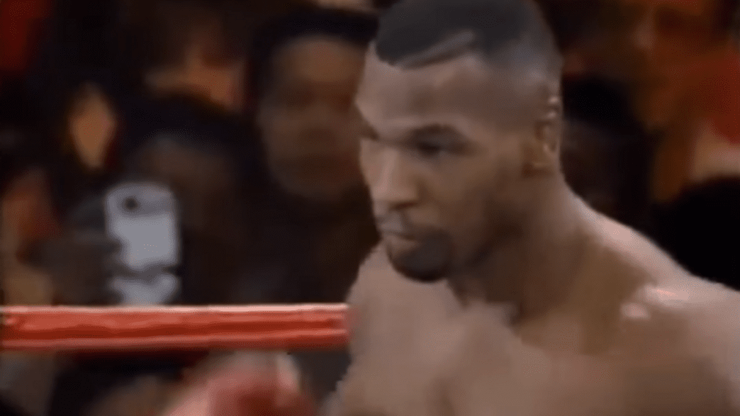 People Are Freaking Out At This Apparent Time Traveler Filmed At A Mike ...