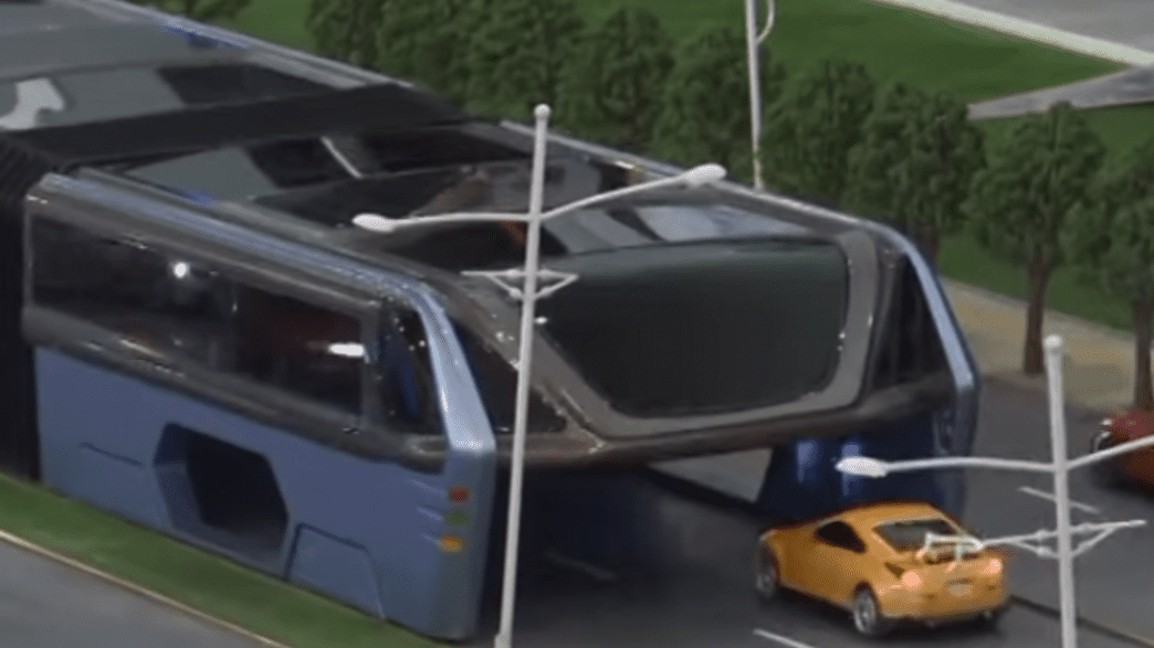This Futuristic "Straddling Bus” Can Drive Itself Over Cars | IFLScience