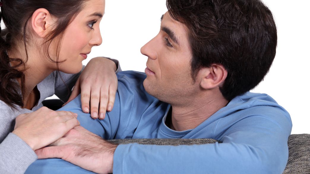 Eye Contact Becomes Awkward After 3.3 Seconds, According To Science ...