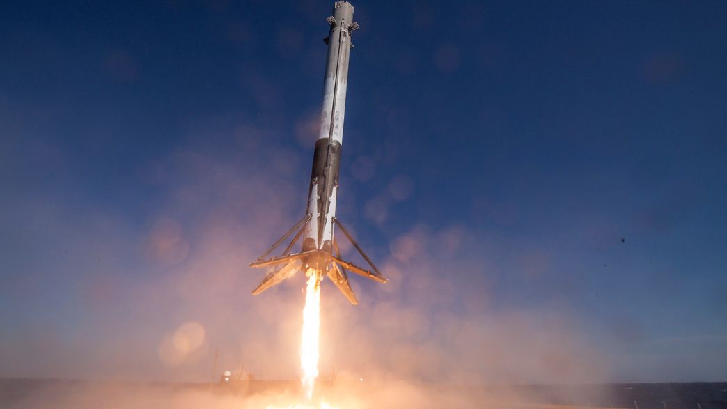 SpaceX Will Fly A Reusable Rocket For The First Time Later This Year ...