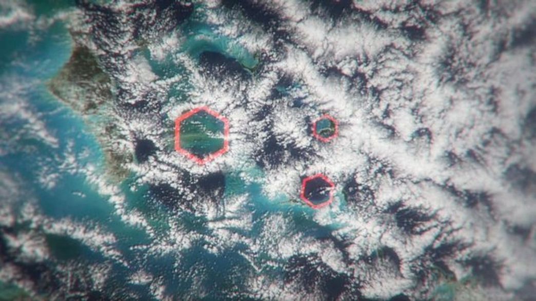 These Scientists Think "Hexagonal Clouds" Could Explain The Bermuda ...