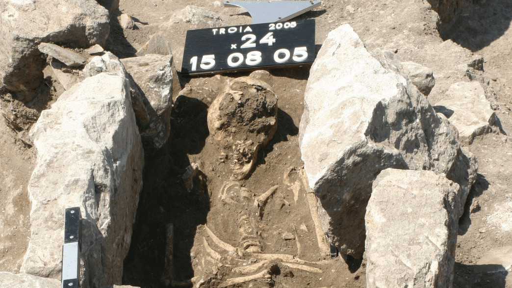 Byzantine Skeleton Contains 800-Year-Old DNA From The Infection That ...