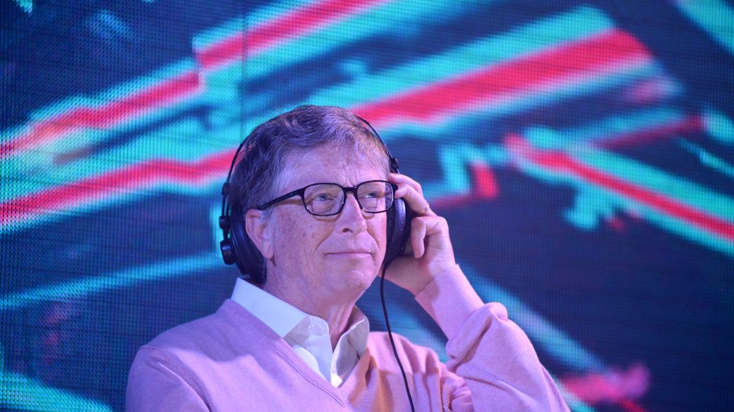 Here Are The Books Bill Gates Thinks Everyone Should Read | IFLScience