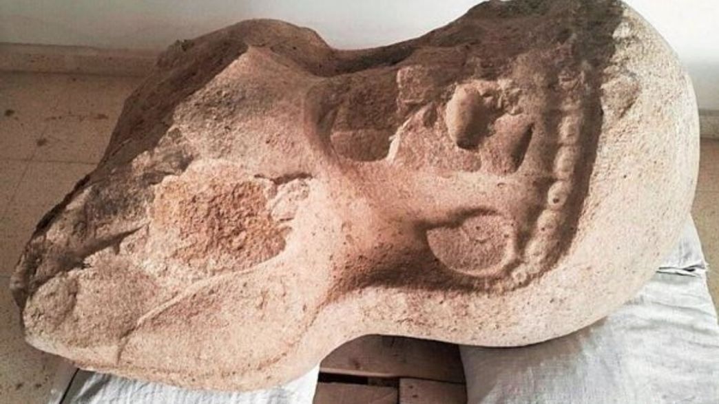 Mysterious 3,000-Year-Old Female Statue Unearthed in Turkey | IFLScience