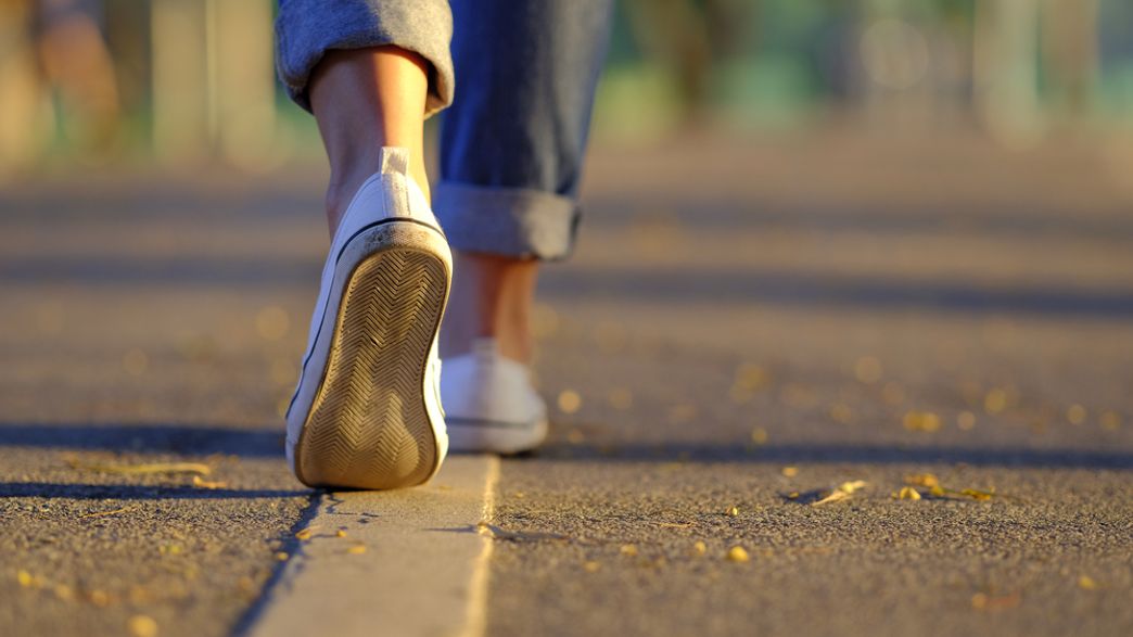Turns Out, The Way You Walk Can Say A Lot About Your Personality ...