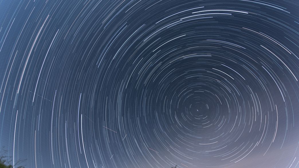 Heads Up, The Lyrid Meteor Shower Is Making An Appearance This Month ...