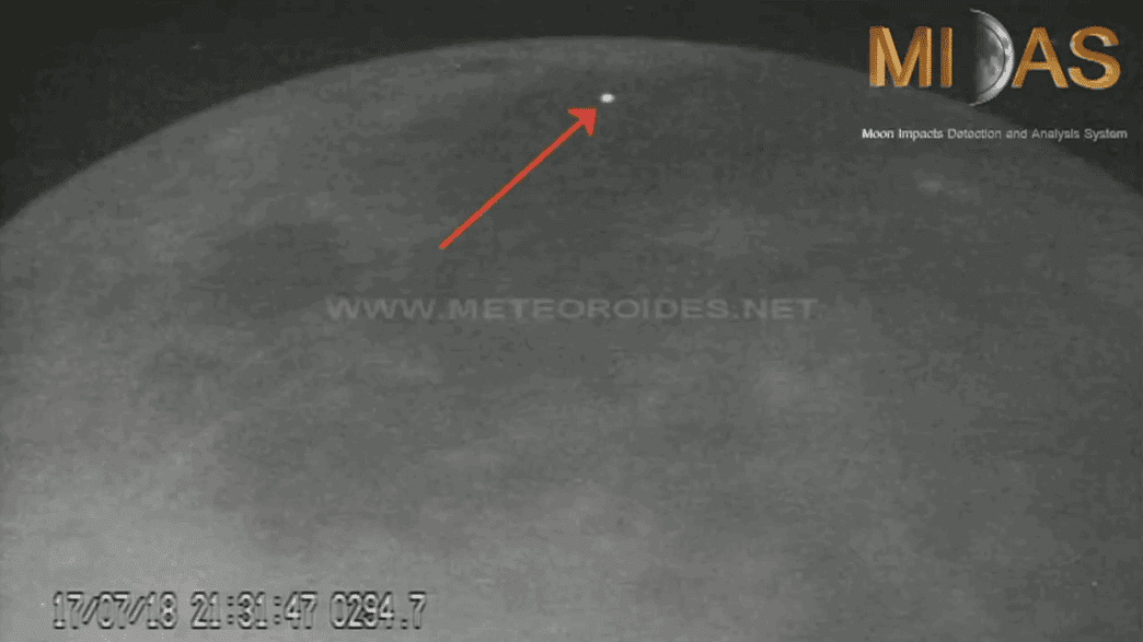 Check Out This GIF Of Two Meteors Hitting The Dark Side Of The Moon ...