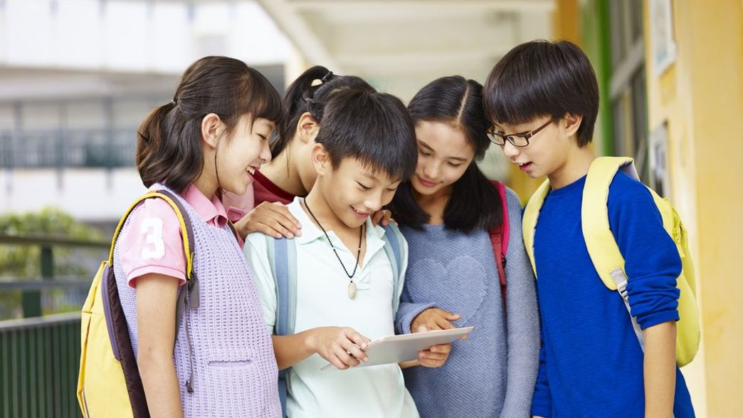 Primary Students Learn Better When Rewarded Collectively | IFLScience