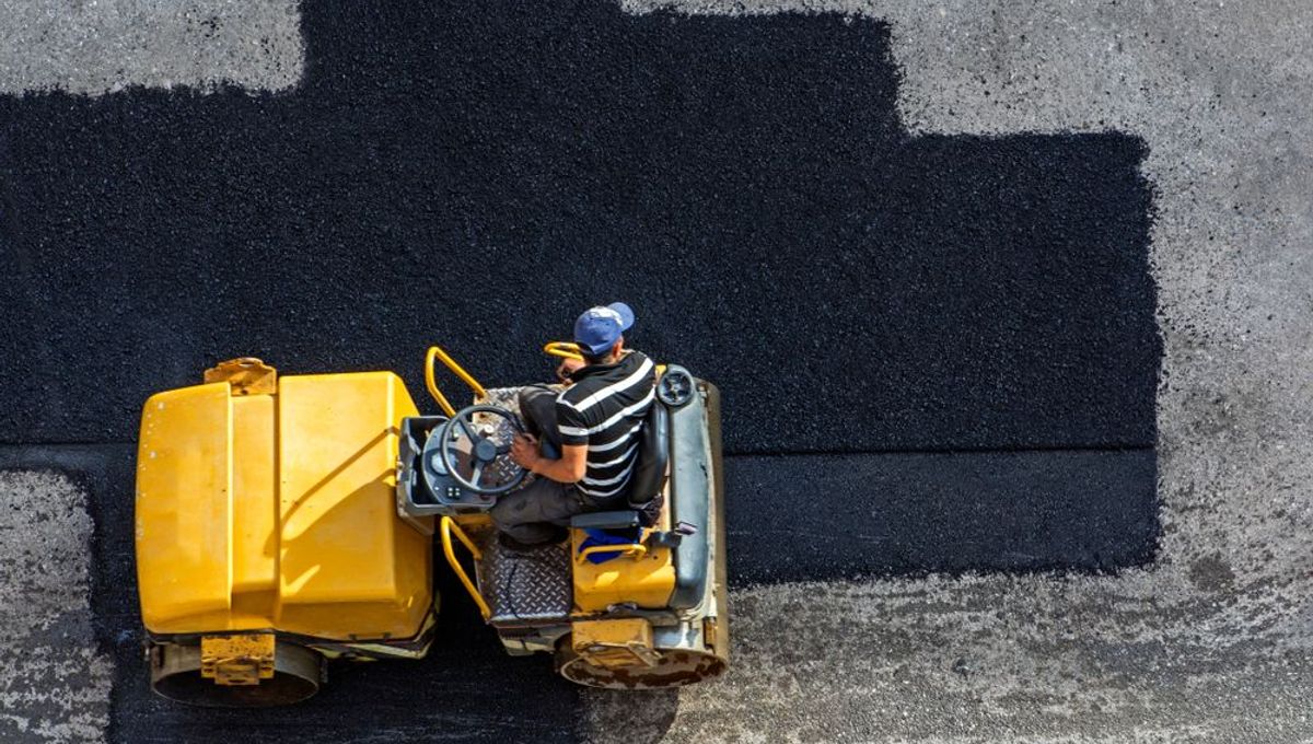 Watch A Steamroller Crush Over 1,000 Bitcoin Mining Rigs In Bizarre ...