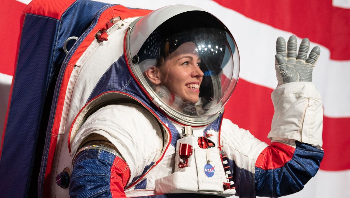 Next Human Moon Landing “Not Feasible” By 2024 Due To Delays On New ...