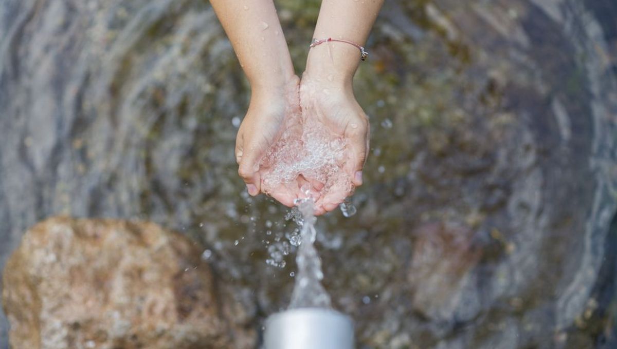 Solar-Powered Device Could Provide Clean Water To A Billion People ...