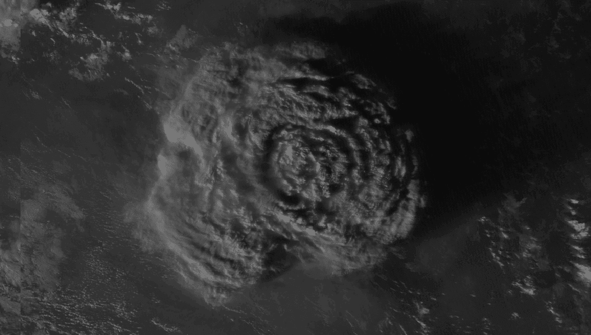 Tonga Dealing With Aftermath Of Violent Underwater Volcanic Eruption ...