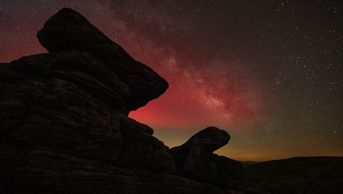 Invisible Red Glow In Night Sky May Have Links To A SpaceX Rocket ...