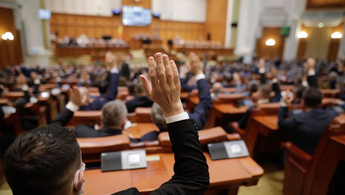 Politicians Live Longer Than The Rest Of Us – And The Gap Is Widening ...