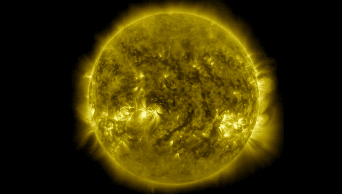 A Decade Of The Sun In One Incredible Time-Lapse | IFLScience