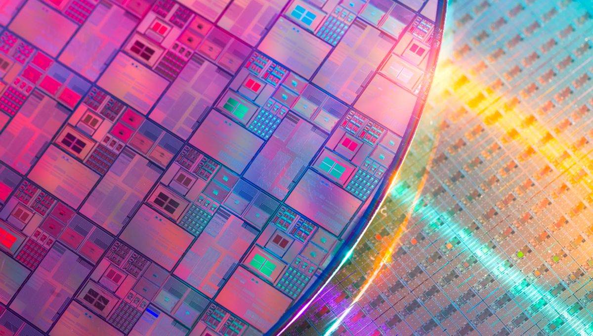 What Is Moore's Law, And Is It Dead? | IFLScience