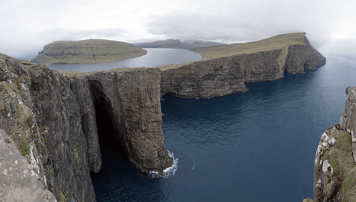 This Lake Appears To Hang Above The Ocean Like Nature's Infinity Pool ...