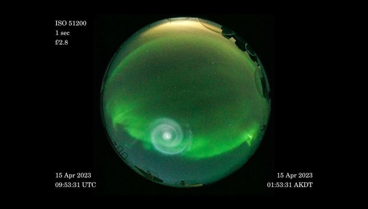 Why Do Rocket Launches Create Weird Spirals In The Sky? | IFLScience