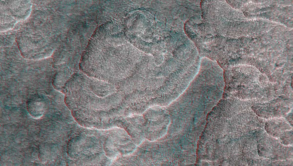 Martian Dunes Reveal The End Of Its Last Ice Age | IFLScience