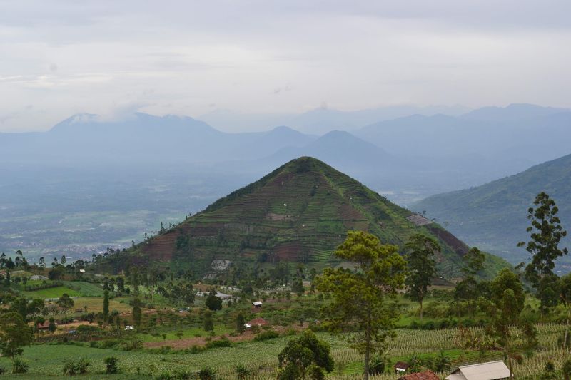 A 27 000 year old Pyramid Controversy Hits An Extraordinary