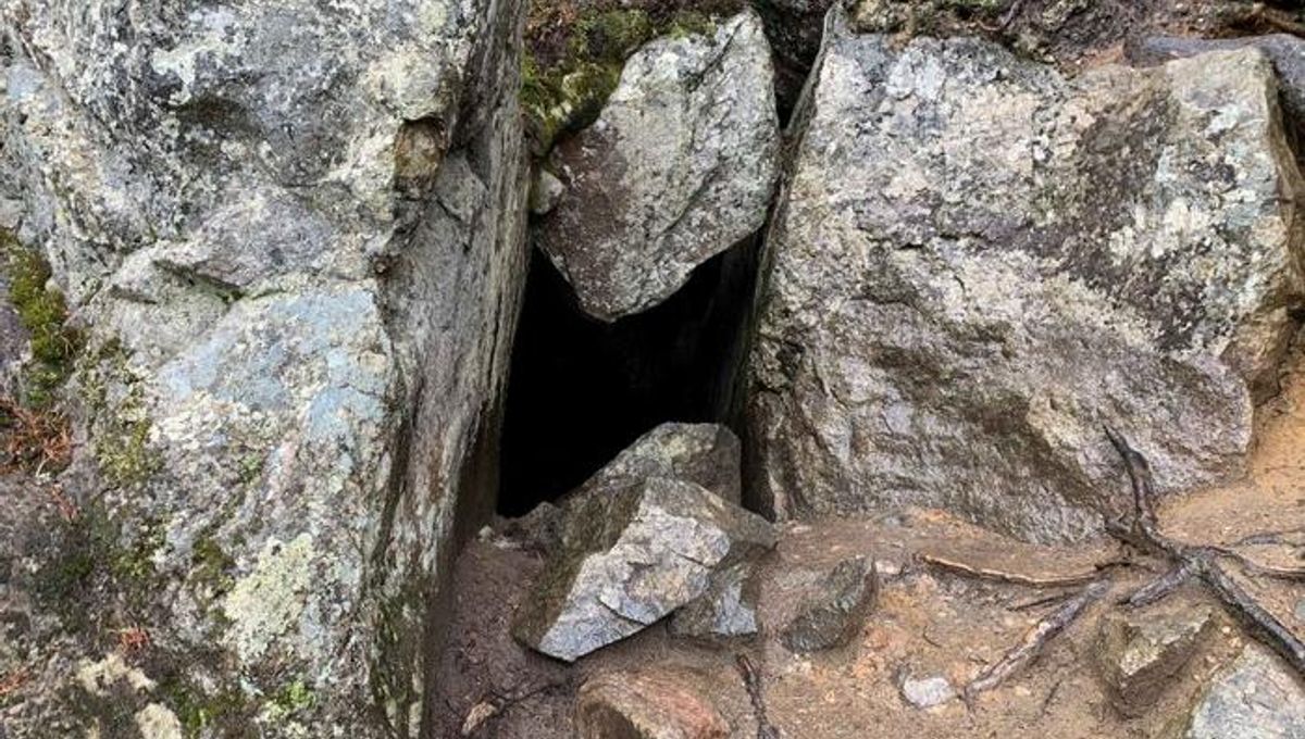 Could Acoustic Phenomenon Explain Supernatural Experiences In The Devil's Church Cave? | IFLScience