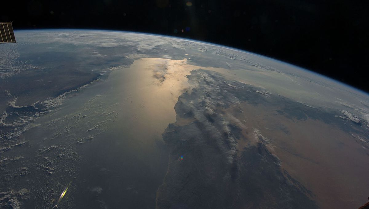 Africa Is Tearing Into Two Continents And A New Ocean Could Eventually ...