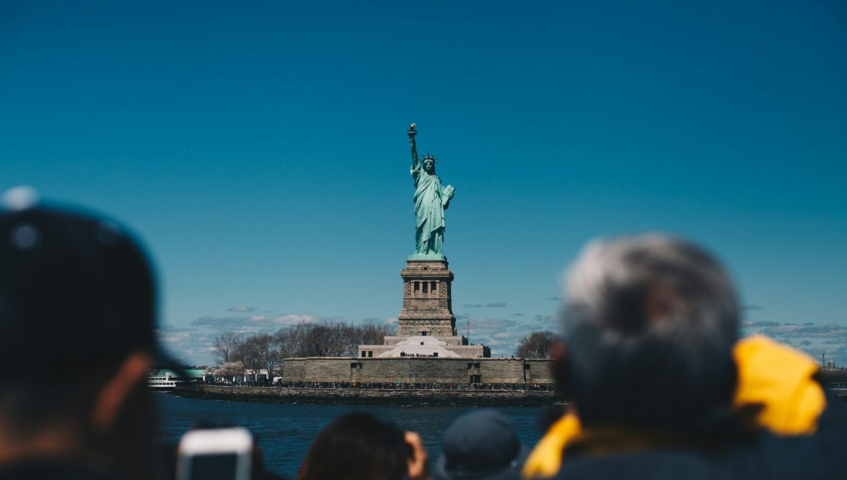 Why English Is Not The Official Language Of The US? | IFLScience