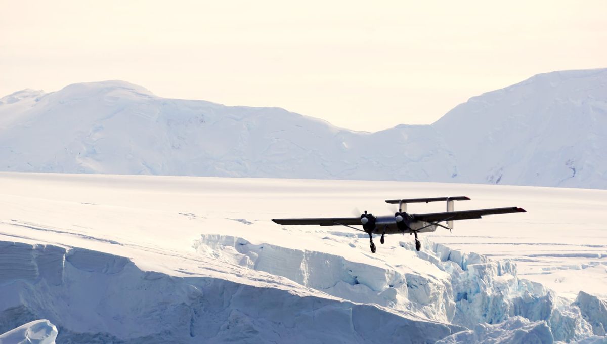 A Pilotless Plane Has Been Cruising Around Antarctica's Skies | IFLScience