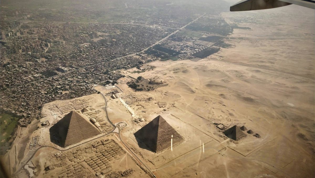 This Lost River Could Explain How The Pyramids Were Built | IFLScience