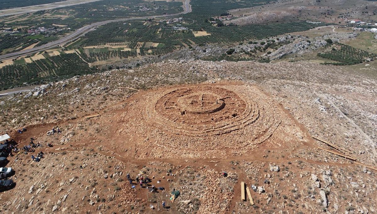 4,000-Year-Old Minoan Labyrinth Found In Crete, Home Of The Minotaur ...
