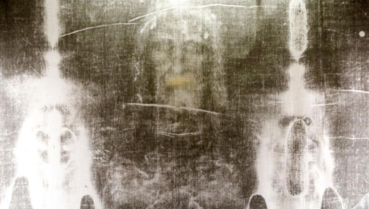 What's Going On With The Shroud Of Turin? | IFLScience