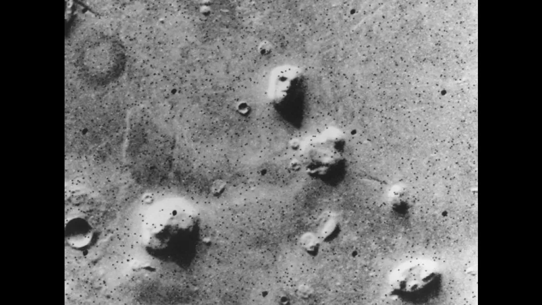 Nasa Face On Mars Site NASA Spots Frosty Changes In Grinning Mars