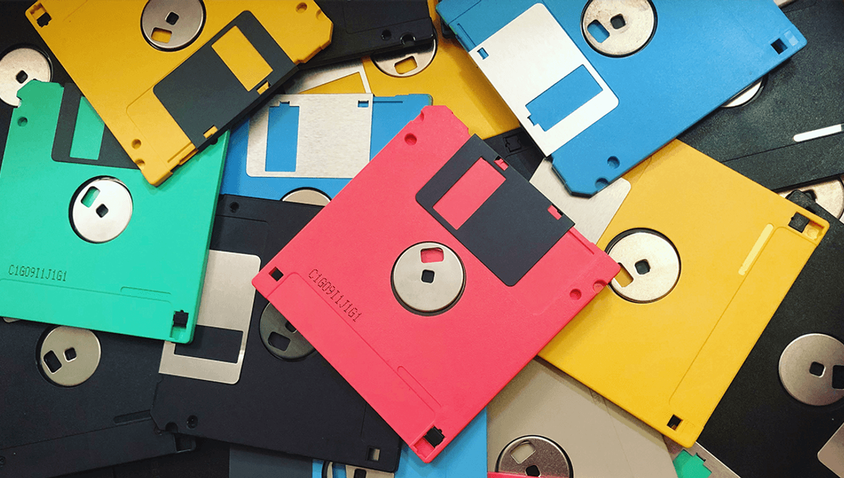 US Air Traffic Control Is To Stop Using Floppy Disks In Major Update Of Systems | IFLScience