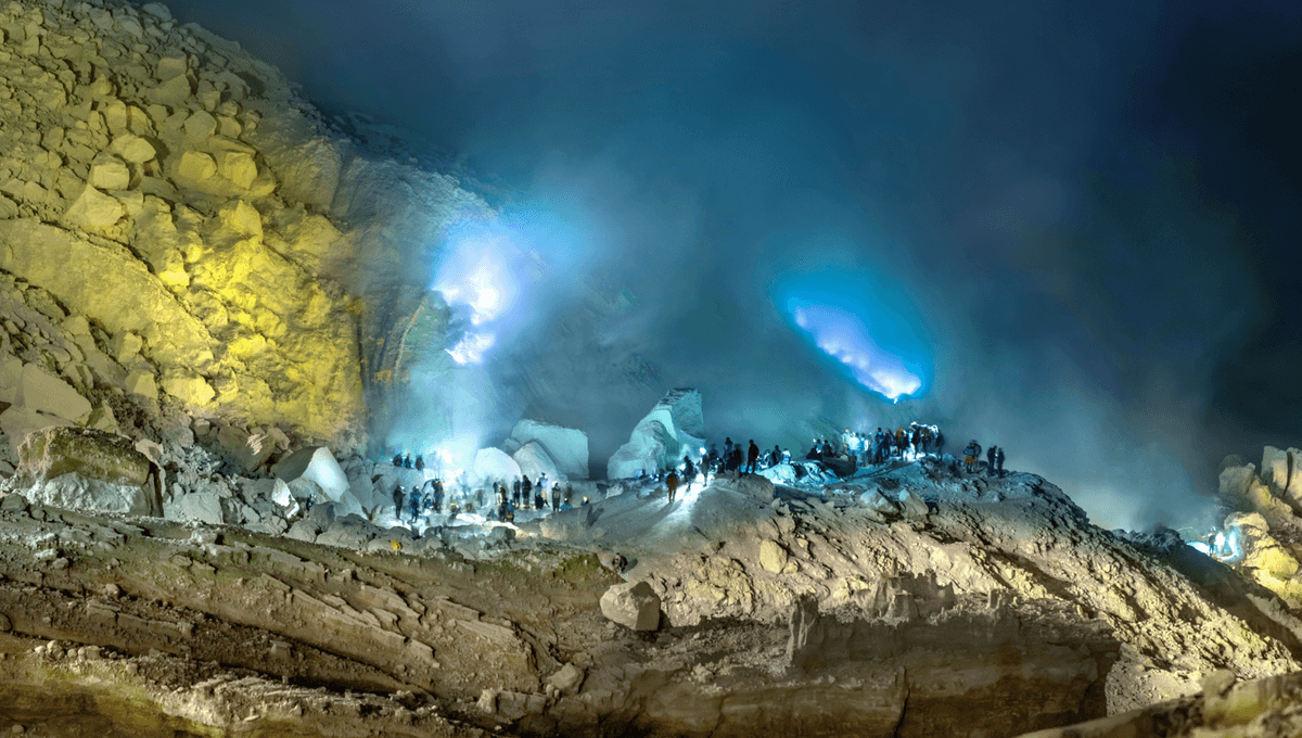 Kawah Ijen: A Volcanic World Of Blue Lava And Acid Lakes In East Java ...