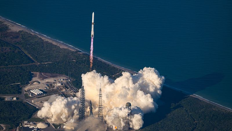 Elon Musk Responds To Wild Speculation That 3I/ATLAS Is An Alien ...